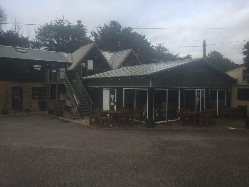 The thriving shopping spot in Broadwindsor with a big community spirit ...